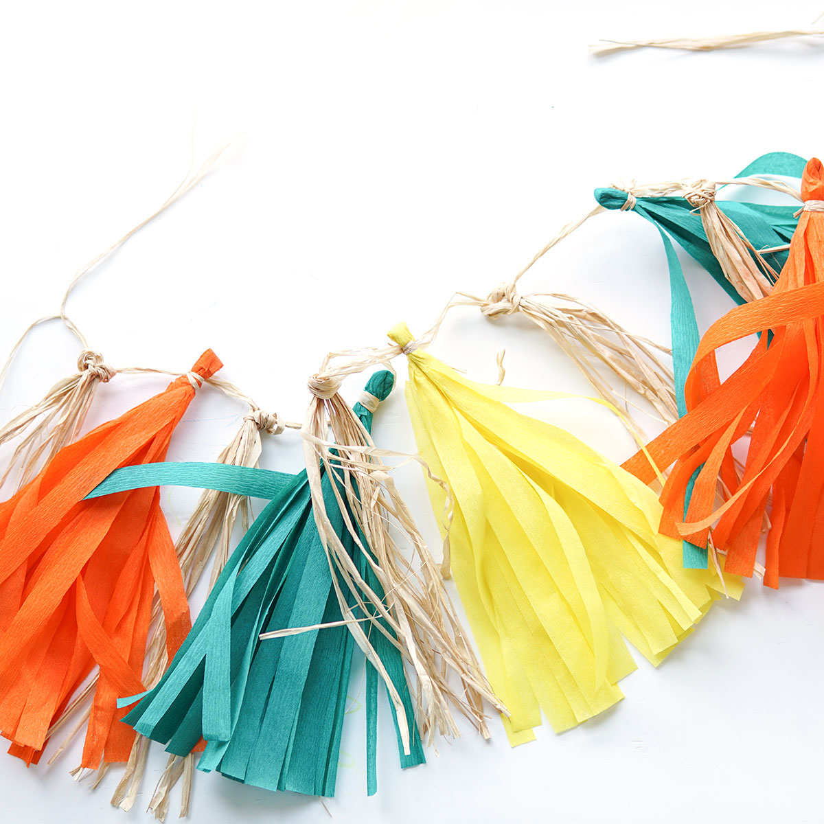 Como fazer uma grinalda de festa - Na Cadeira da Papa